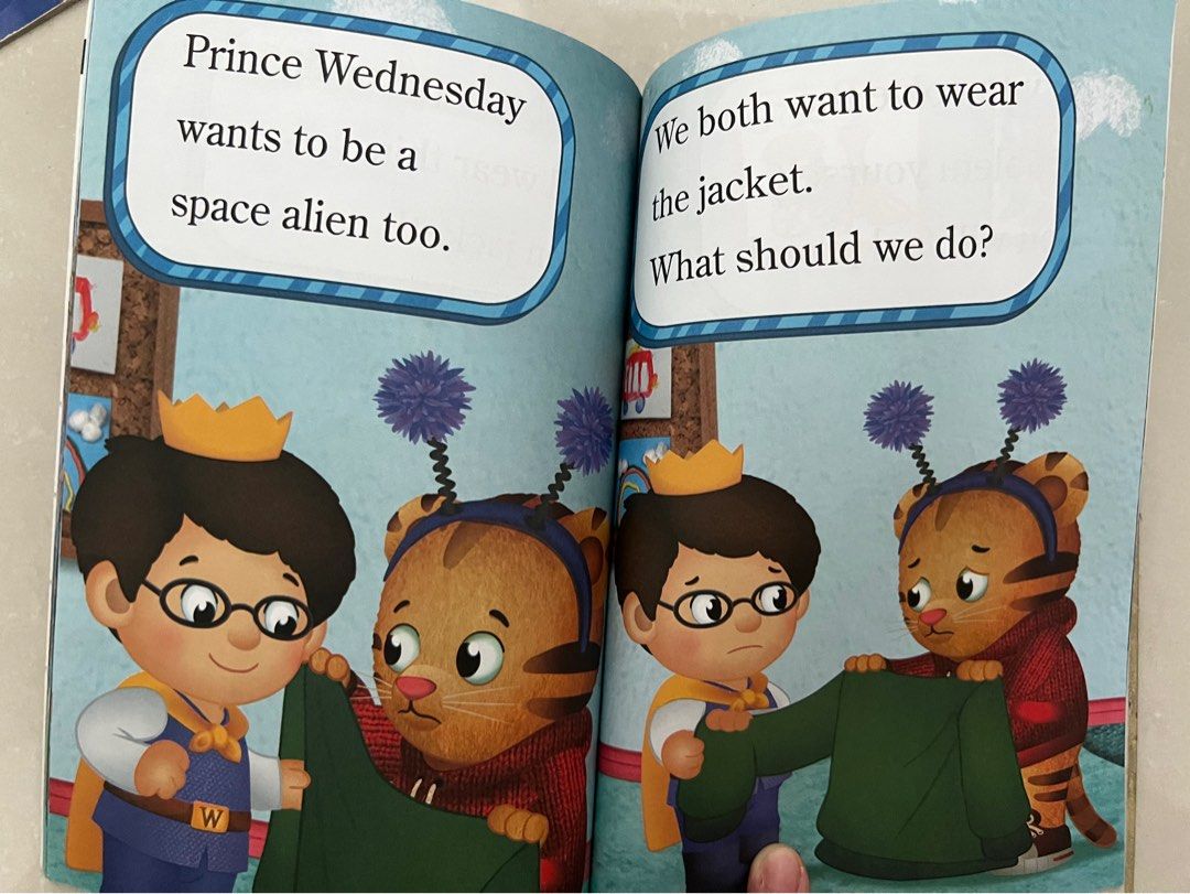 Daniel Plays at School: Ready-to-Read Pre-Level 1 (Daniel Tiger's ...