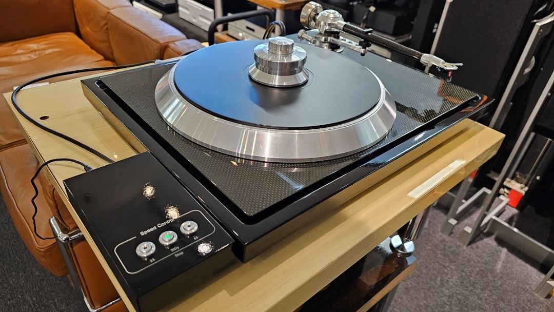 E.A.T. C-Sharp turntable, Audio, Other Audio Equipment on Carousell