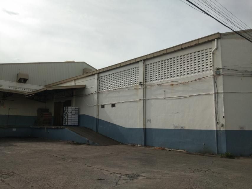 FOR LEASE Warehouse with Small Office in Merville Access Road, Pasay ...