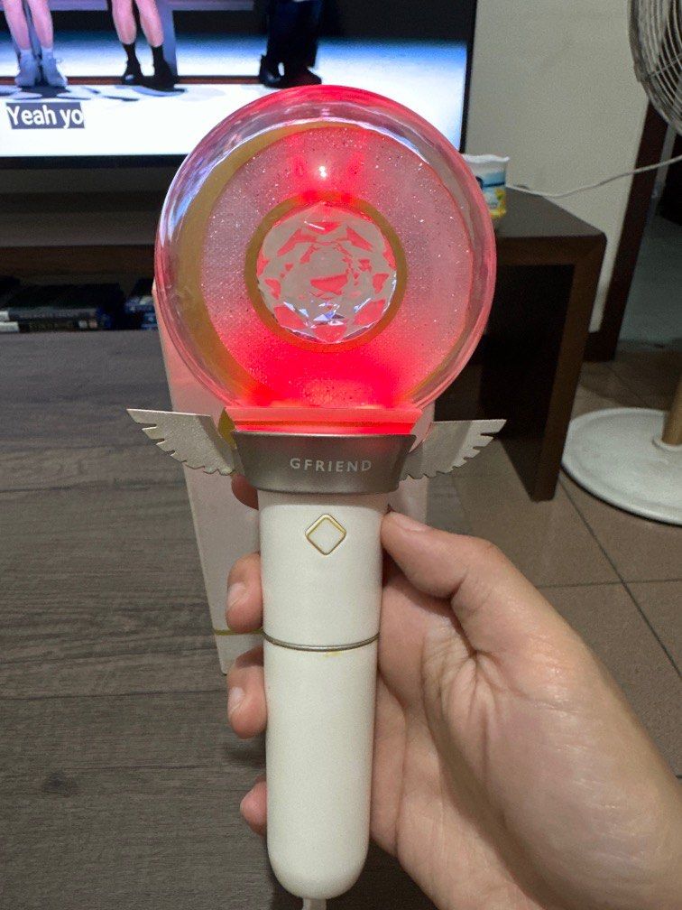 GFriend Official Light Stick Japan Version (Eunha Version), Hobbies & Toys, Memorabilia ...