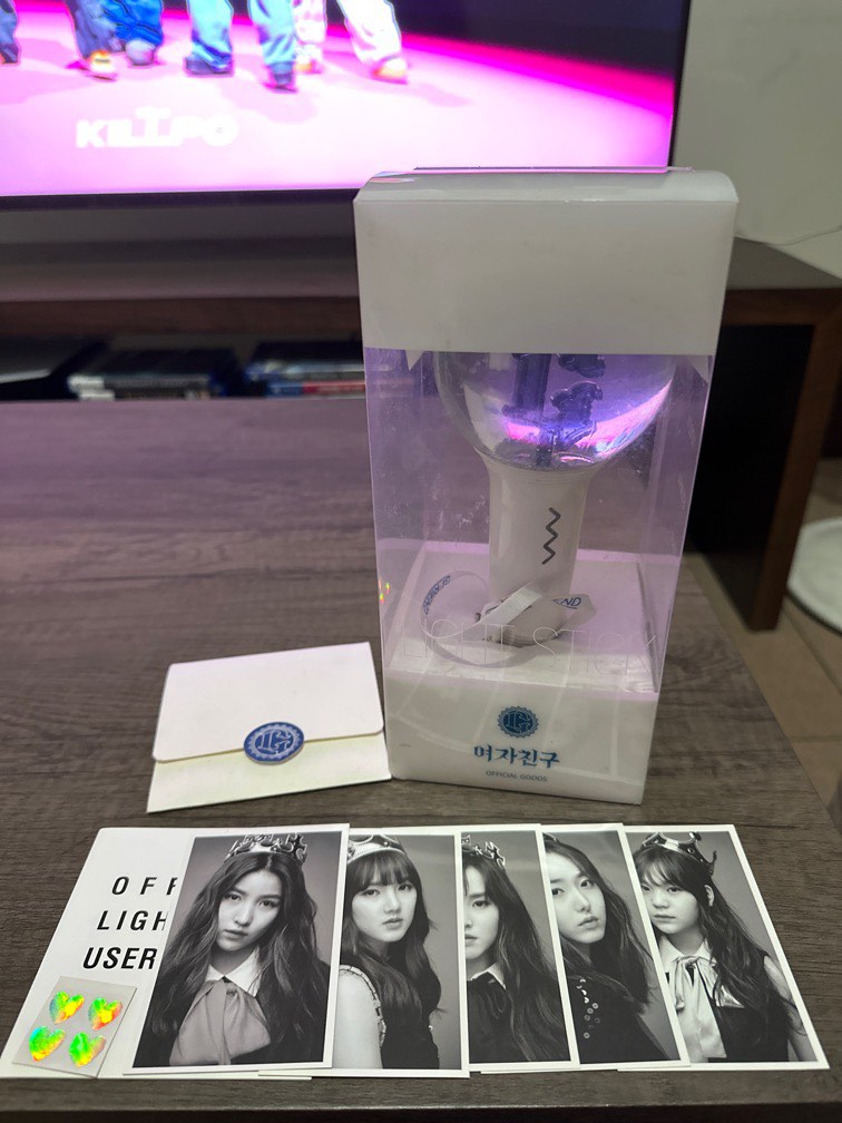 GFriend Official Light Stick version 1, Hobbies & Toys, Memorabilia ...