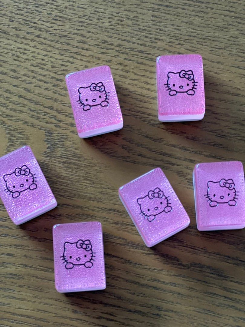 Hello Kitty Mahjong Set, Hobbies & Toys, Toys & Games on Carousell