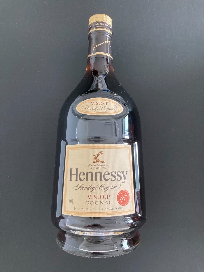 Hennessy VSOP 1.0L Privilege Cognac, Food & Drinks, Alcoholic Beverages on Carousell