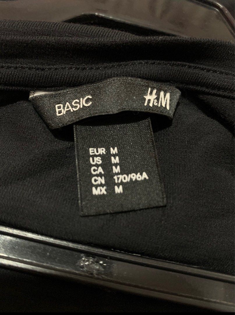 H&M Basic black shirt, Women's Fashion, Tops, Shirts on Carousell