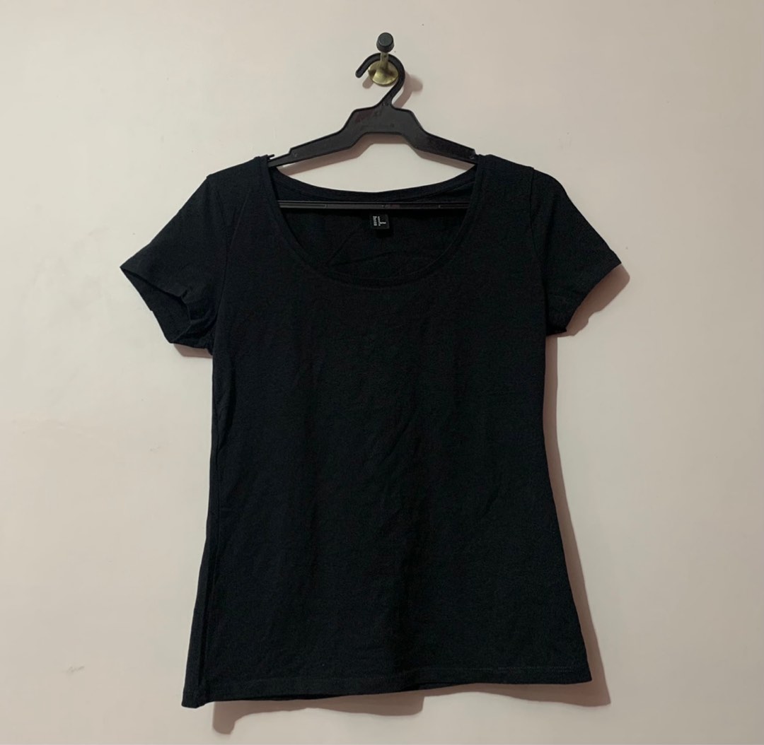 H&M Basic black shirt, Women's Fashion, Tops, Shirts on Carousell
