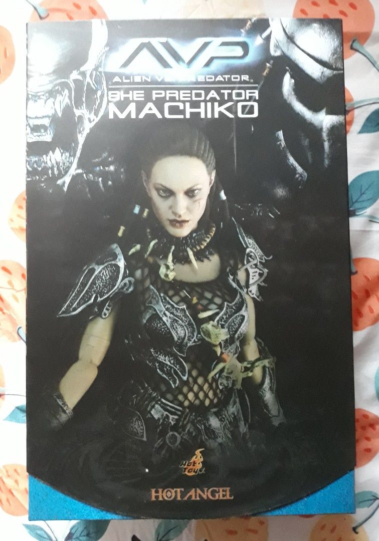 Hot Toys AVP She Predator Machiko. MIMB., Hobbies & Toys, Toys & Games ...