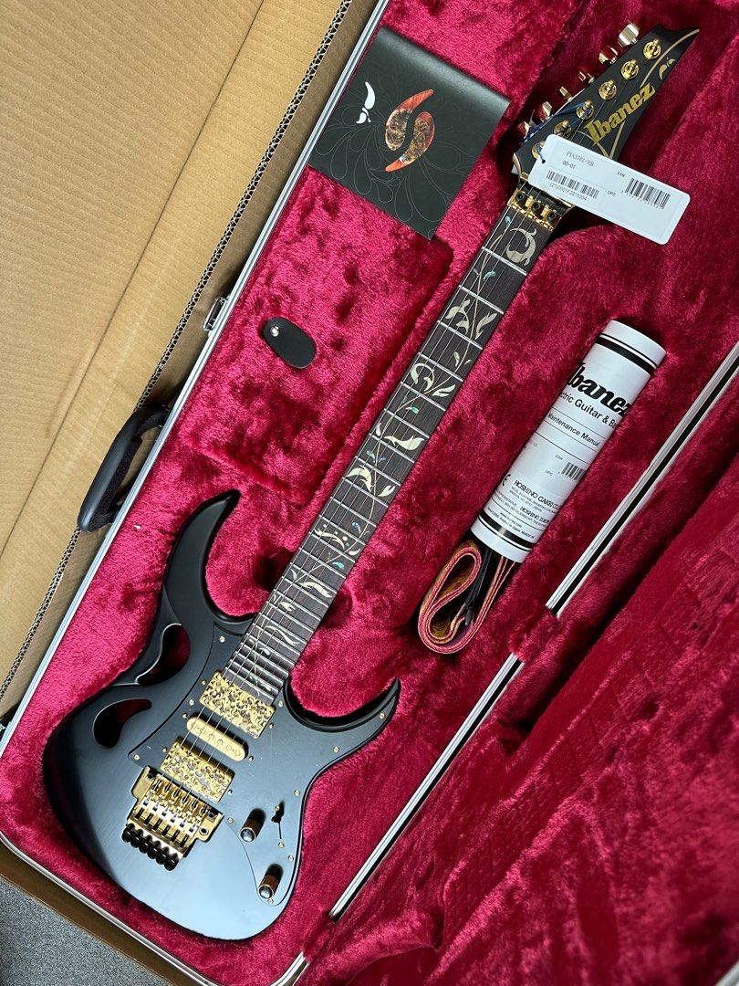 Ibanez pia black fender Gibson Steve vai, Hobbies & Toys, Music & Media ...