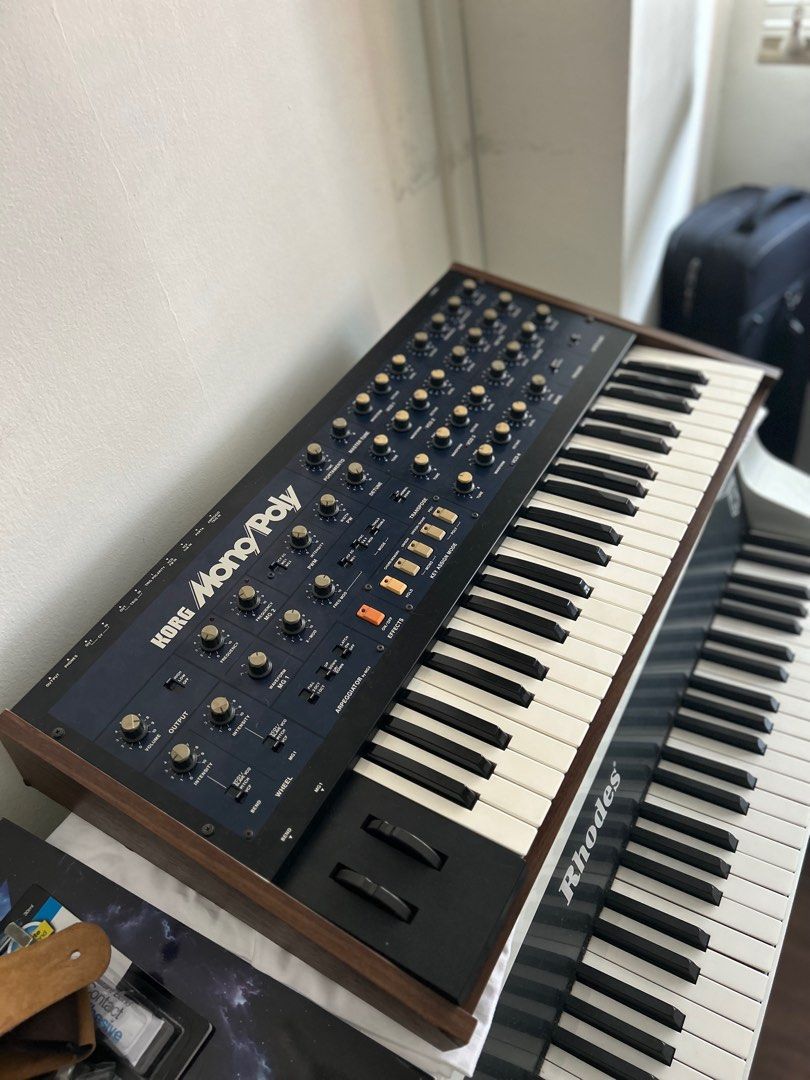 Korg Mono Poly Vintage Synthesizer Keyboard| Synth |, Hobbies & Toys ...