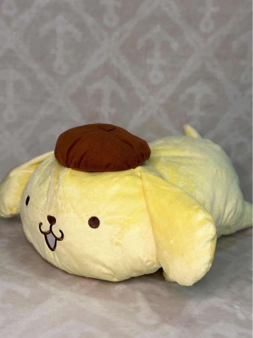 Lying Pompompurin on Carousell