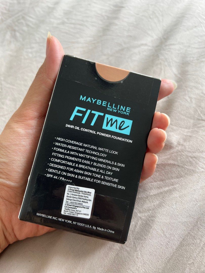 Maybelline Fit Me Matte + Poreless Powder Foundation in shade 235 ...