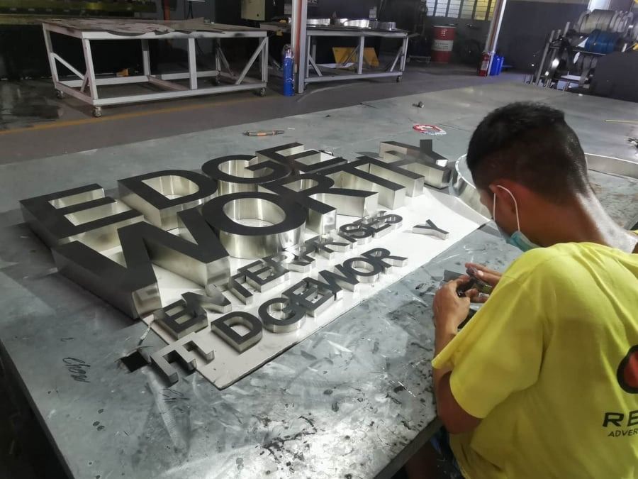 METAL SIGNAGE/ Build up painted G.I / Build up stainless/ lighted and ...