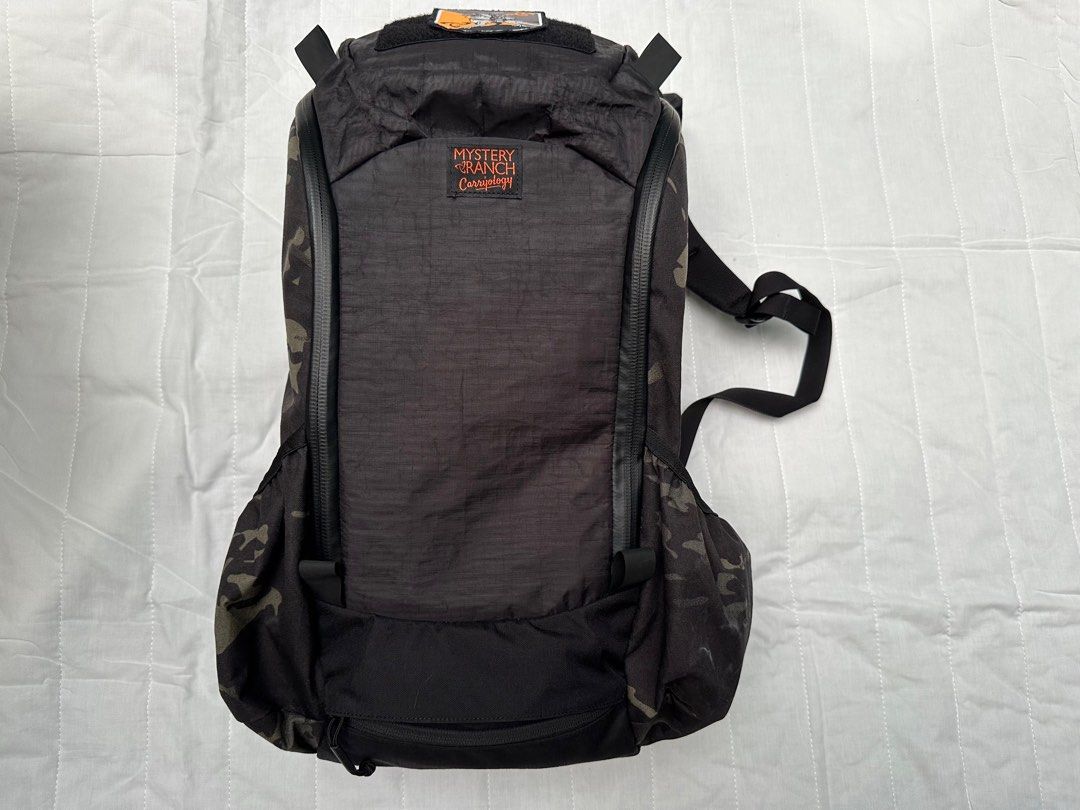 Mystery Ranch X Carryology No Escape / Dragon, Men's Fashion, Bags ...