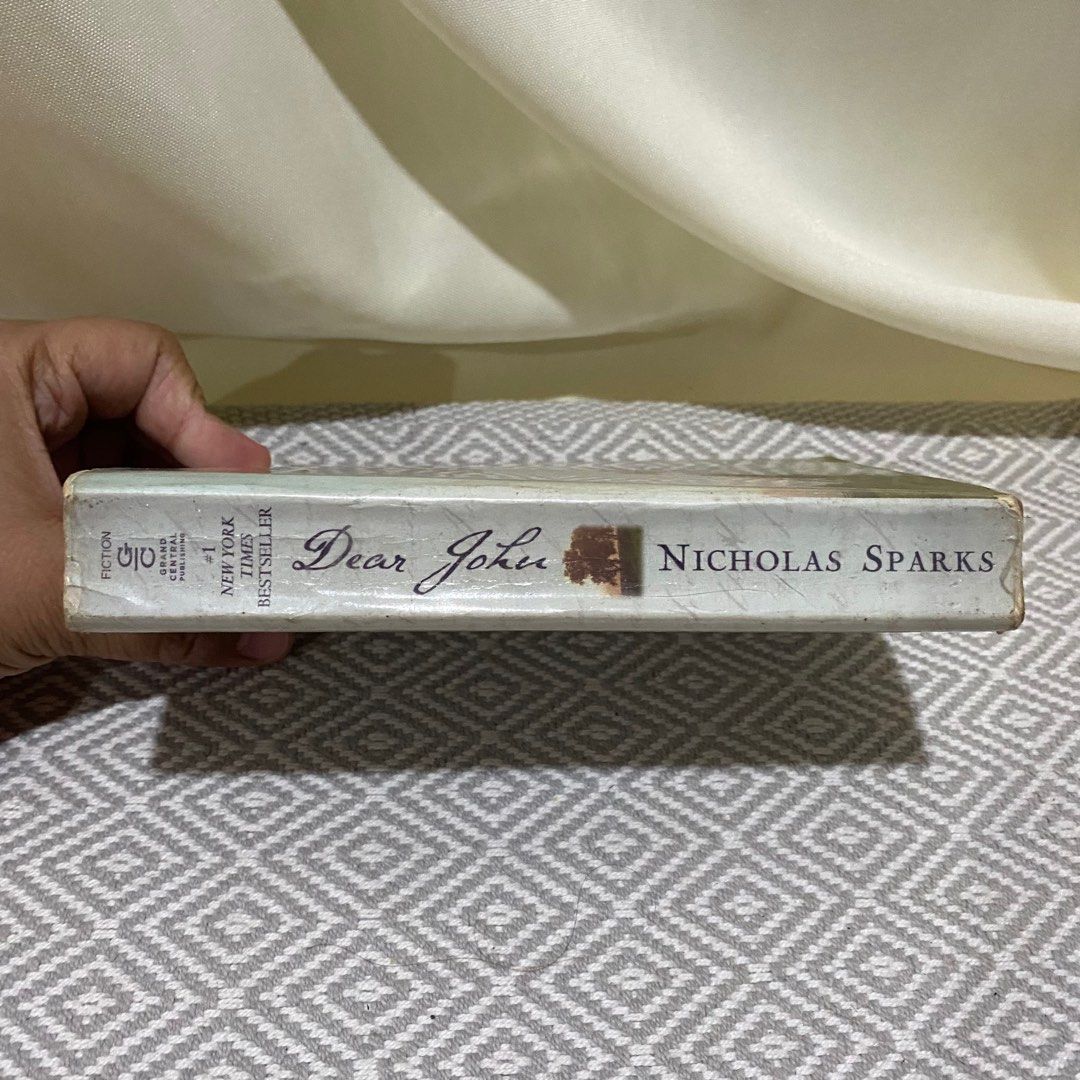 Nicholas Sparks Dear John on Carousell