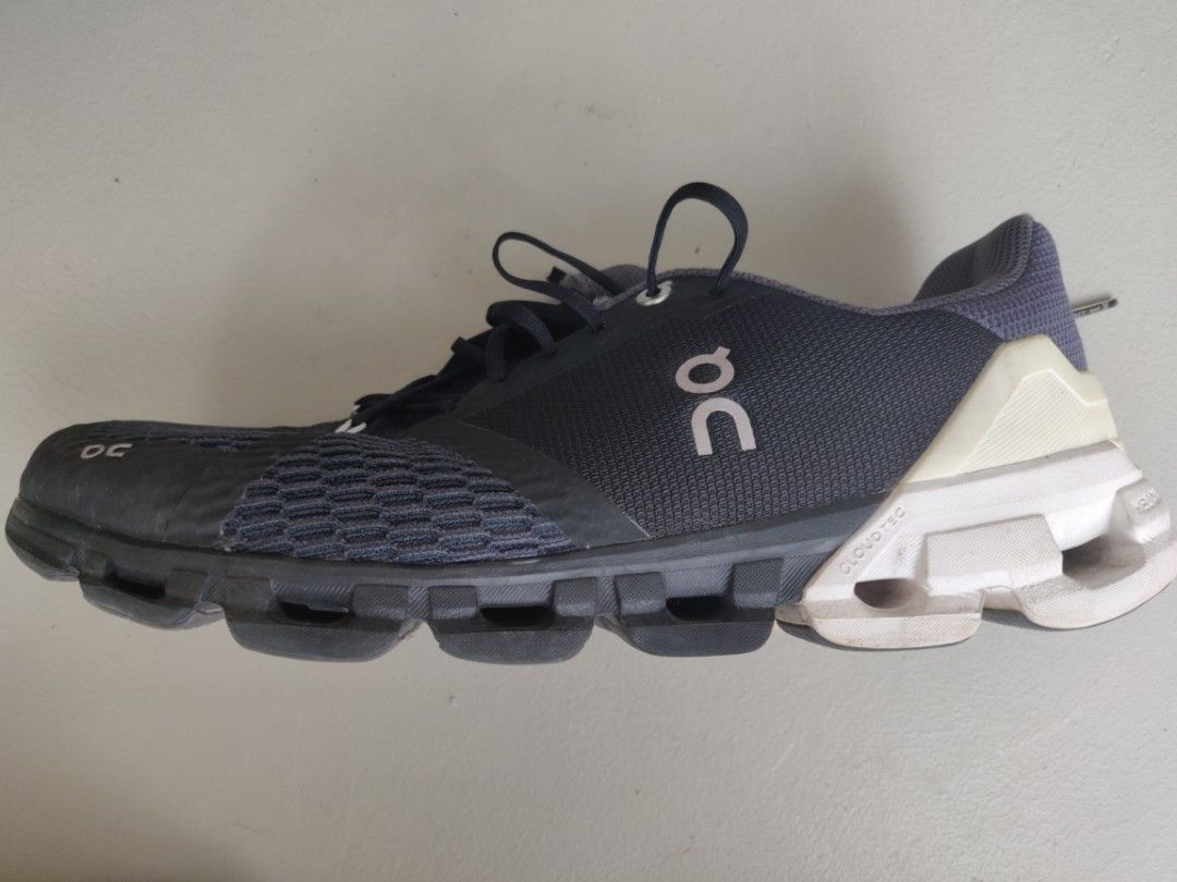 ON Running Cloudflyers, Men's Fashion, Footwear, Sneakers on Carousell