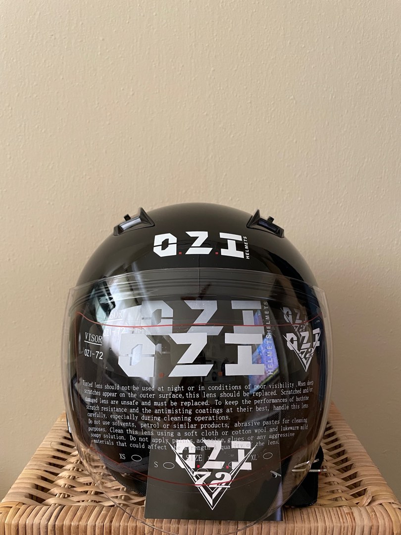 OZI Helmet, Motorcycles, Motorcycle Apparel on Carousell
