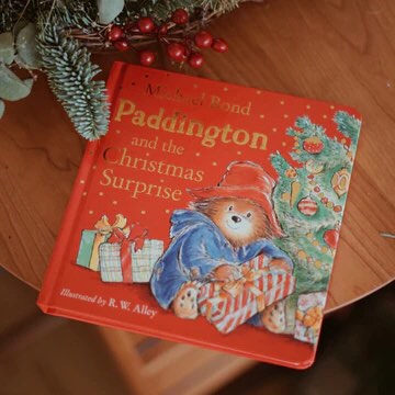 Paddington and the Christmas Surprise by Michael Bond, Hobbies & Toys ...