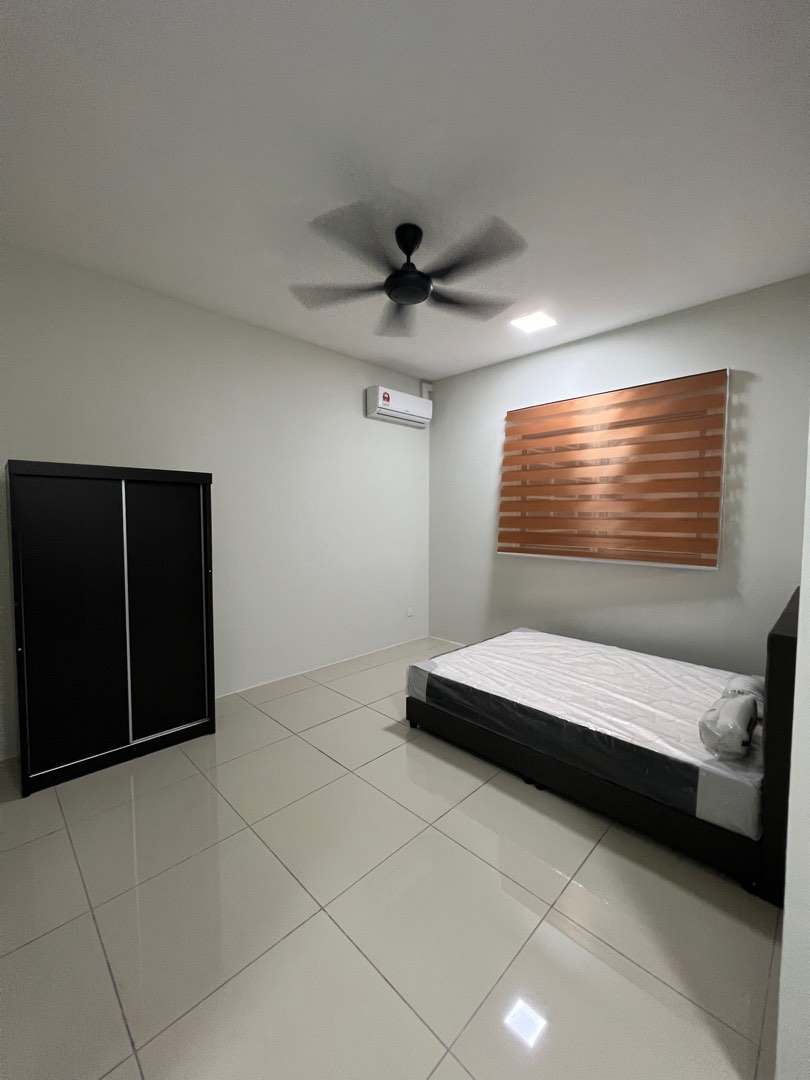 Platinum Oug Studio Roon Rental, Property, Rentals on Carousell