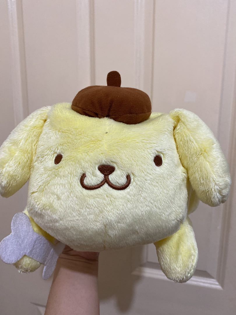 Pompompurin tissue holder on Carousell
