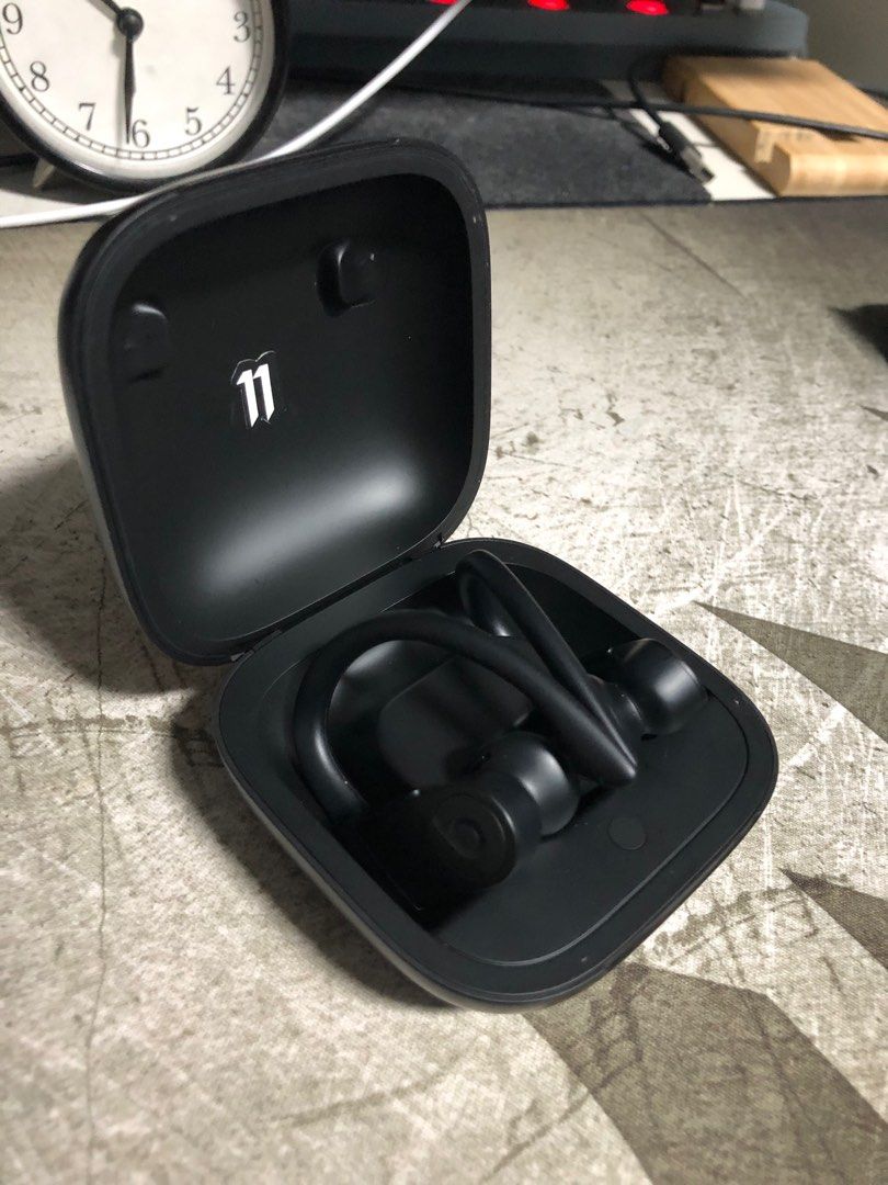 Powerbeats Pro Black, Audio, Earphones on Carousell