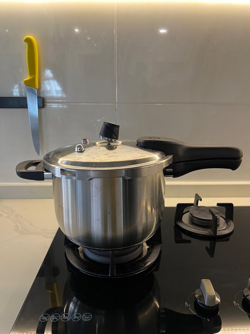 Pressure cooker Muslim owned, Furniture & Home Living, Kitchenware ...