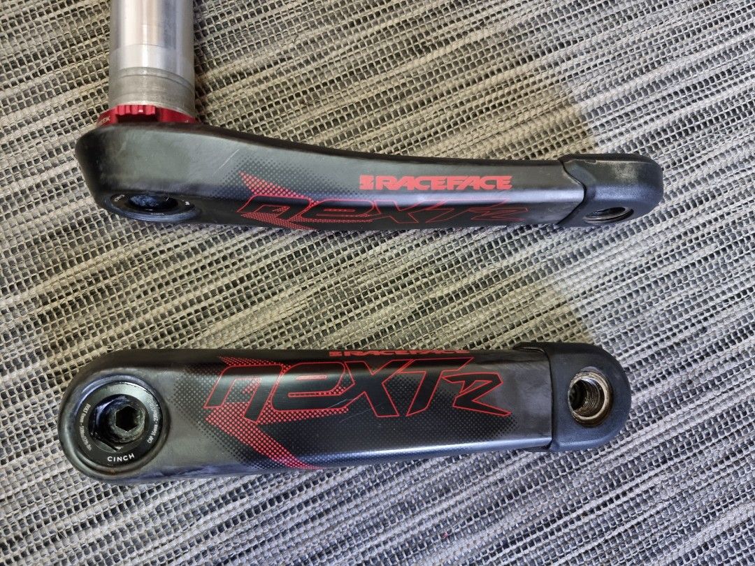 Race face next r cranks - Carbon with red decals, Sports Equipment ...