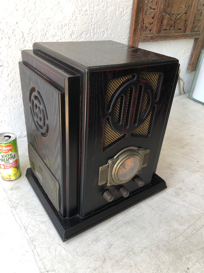 Repro Retro Antique Vintage Radio as-is on Carousell