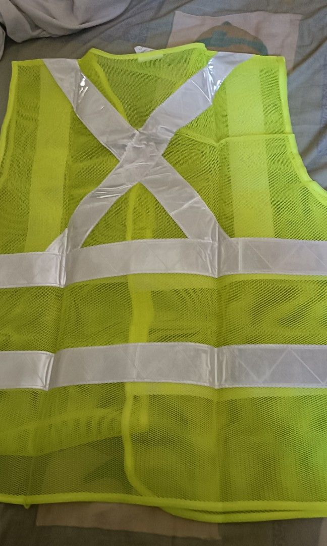 SAFETY VEST NET TYPE WITH REFLECTOR (S-LAR) on Carousell