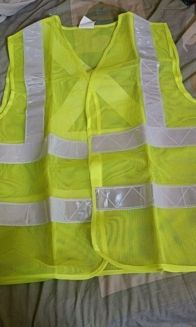 SAFETY VEST NET TYPE WITH REFLECTOR (S-LAR) on Carousell