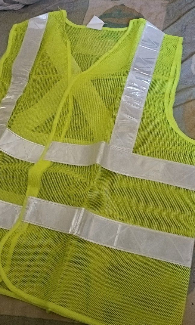 SAFETY VEST NET TYPE WITH REFLECTOR (S-LAR) on Carousell