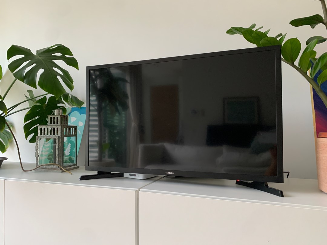 Samsung TV - 32 inch, TV & Home Appliances, TV & Entertainment, TV on ...