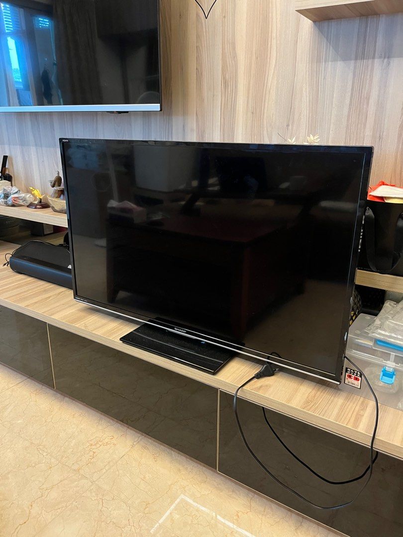 Sharp LC-39LE440M 39" Full HD AQUOS Multisystem LED TV, TV & Home ...