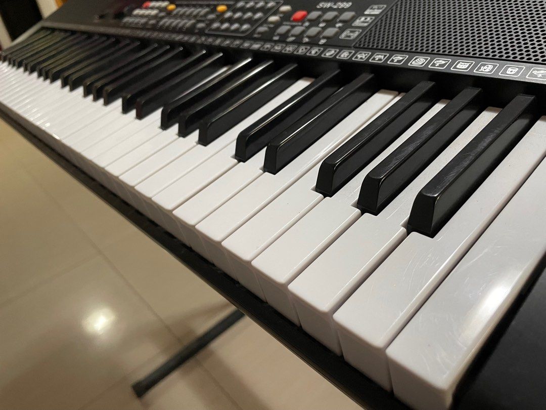 Skywing SW-299 keyboard 61 keys, Hobbies & Toys, Music & Media, Musical ...