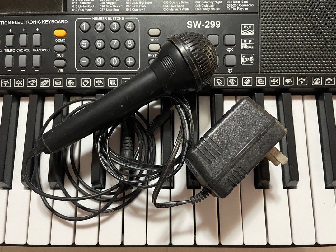 Skywing SW-299 keyboard 61 keys, Hobbies & Toys, Music & Media, Musical ...