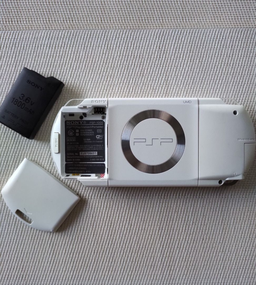 Sony PlayStation Portable PSP 1000 White, Video Gaming, Video Game ...