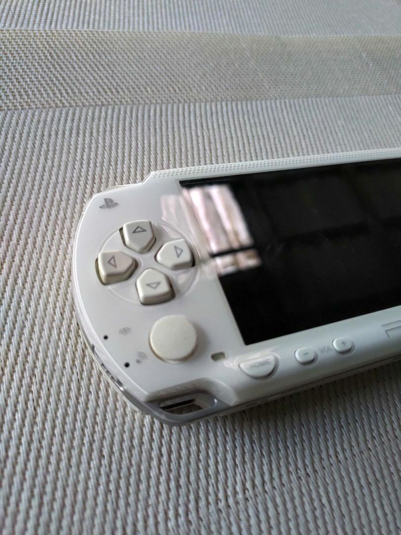 Sony PlayStation Portable PSP 1000 White, Video Gaming, Video Game ...
