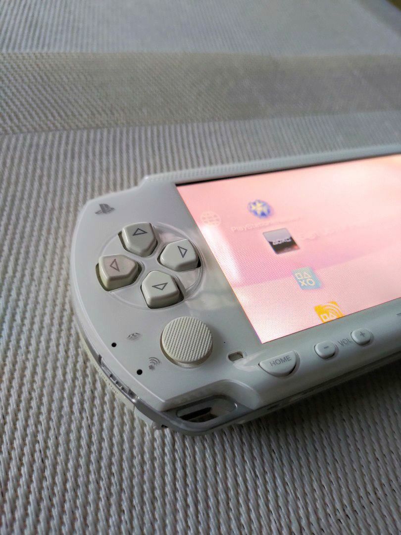 Sony PlayStation Portable PSP 1000 White, Video Gaming, Video Game ...