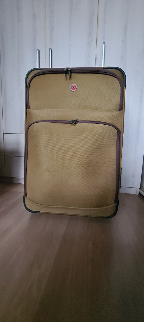 Swiss Polo Luggage, Hobbies & Toys, Travel, Luggage on Carousell