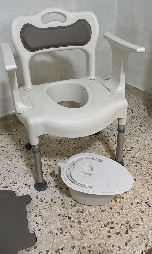 Toilet Aid - Commode, Furniture & Home Living, Bathroom & Kitchen ...