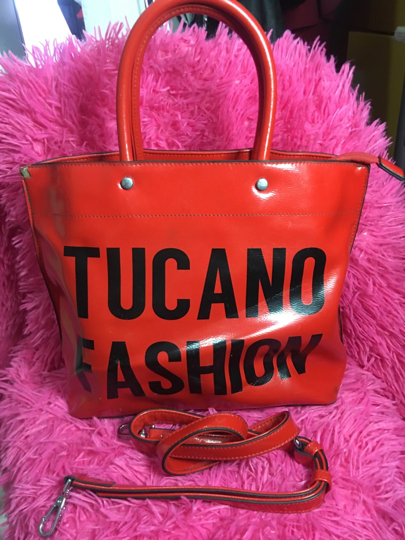 TUCANO ORIGINAL 2 WAY SLING BAG, Women's Fashion, Bags & Wallets, Cross ...