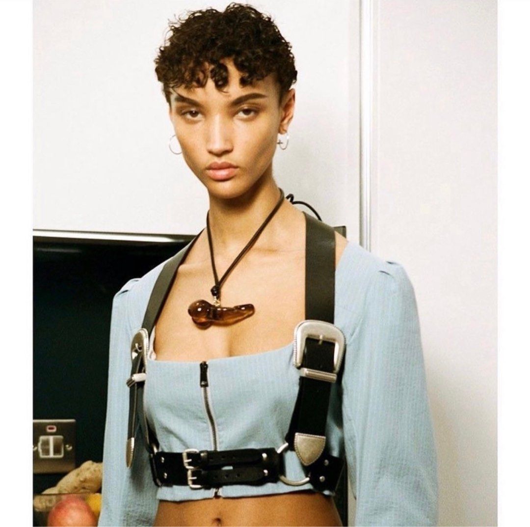 vivienne westwood penis whistle, 名牌, 飾物及配件 - Carousell