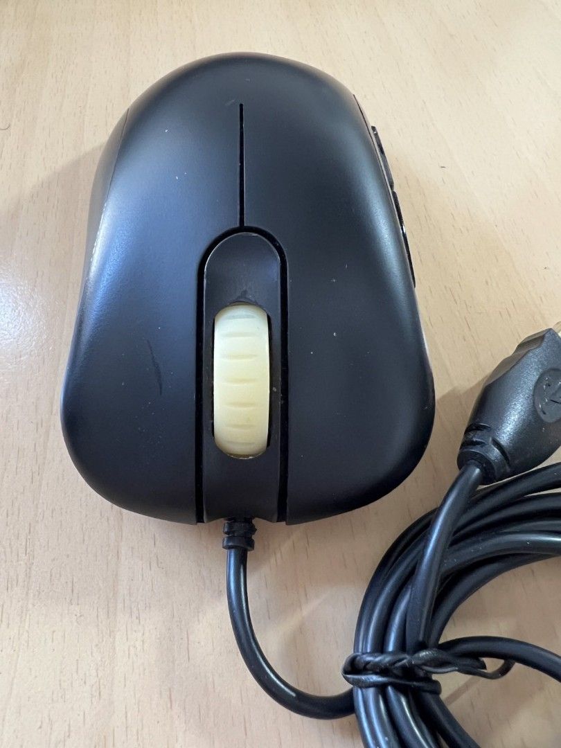 Zowie EC2-A gaming mouse 電競滑鼠, 電腦＆科技, 電腦周邊及配件, 電腦滑鼠及相關產品 - Carousell
