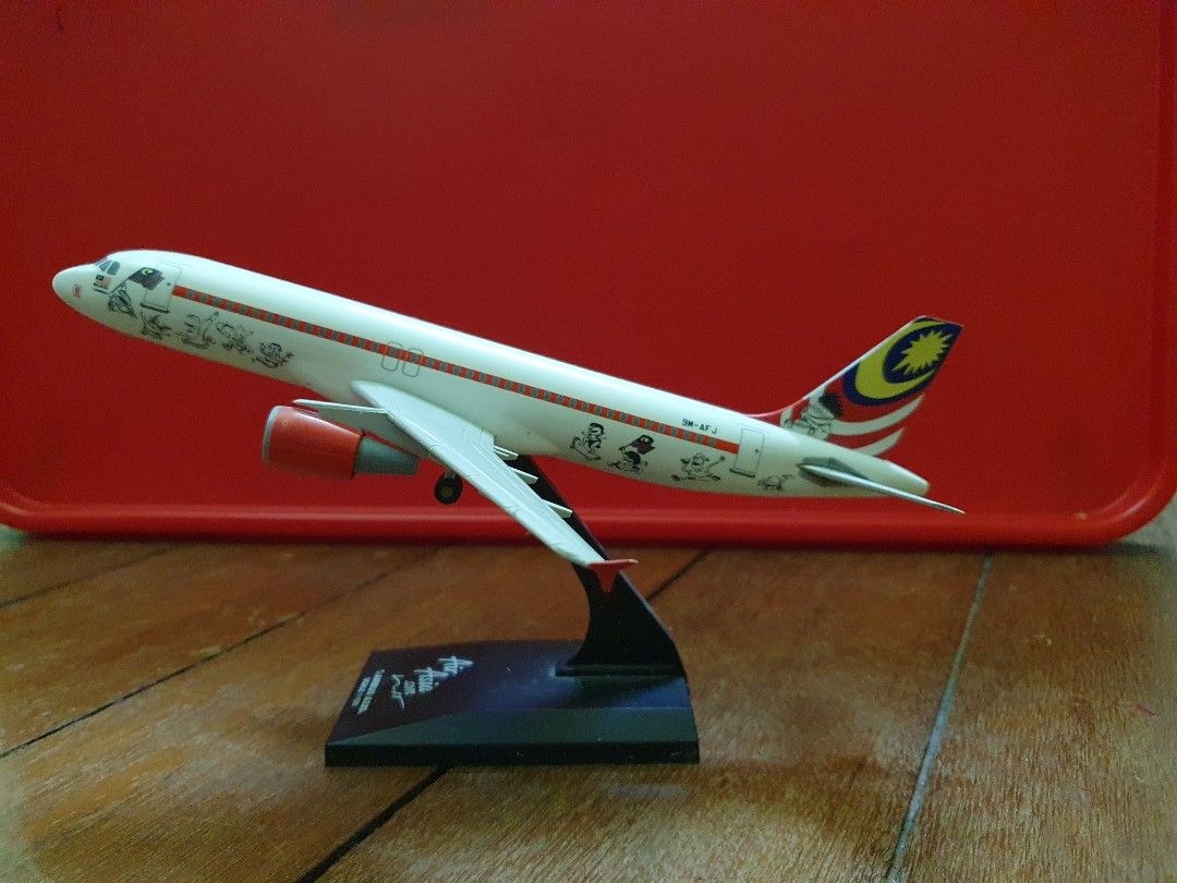 AirAsia Lat Illustration model plane 9M-AFJ, Hobbies & Toys ...