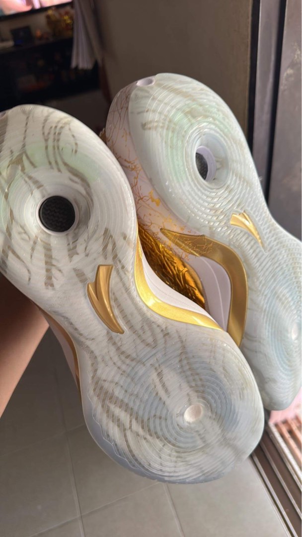 anta kt8 golden blood, Women's Fashion, Footwear, Sneakers on Carousell