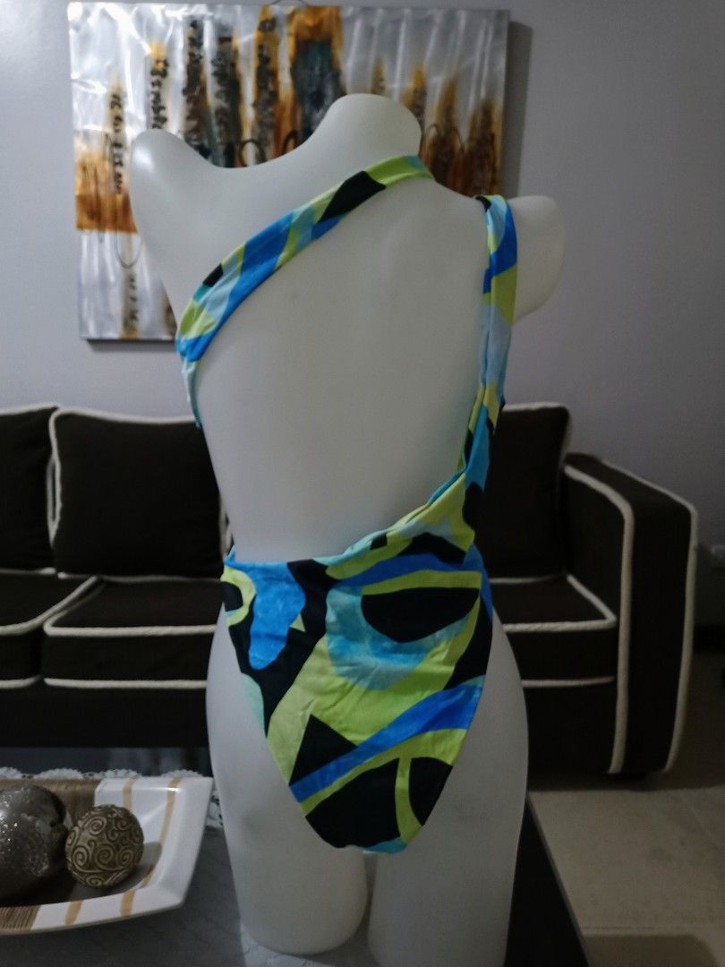 Bea & cqs Swimsuit, Women's Fashion, Swimwear, Bikinis & Swimsuits on ...