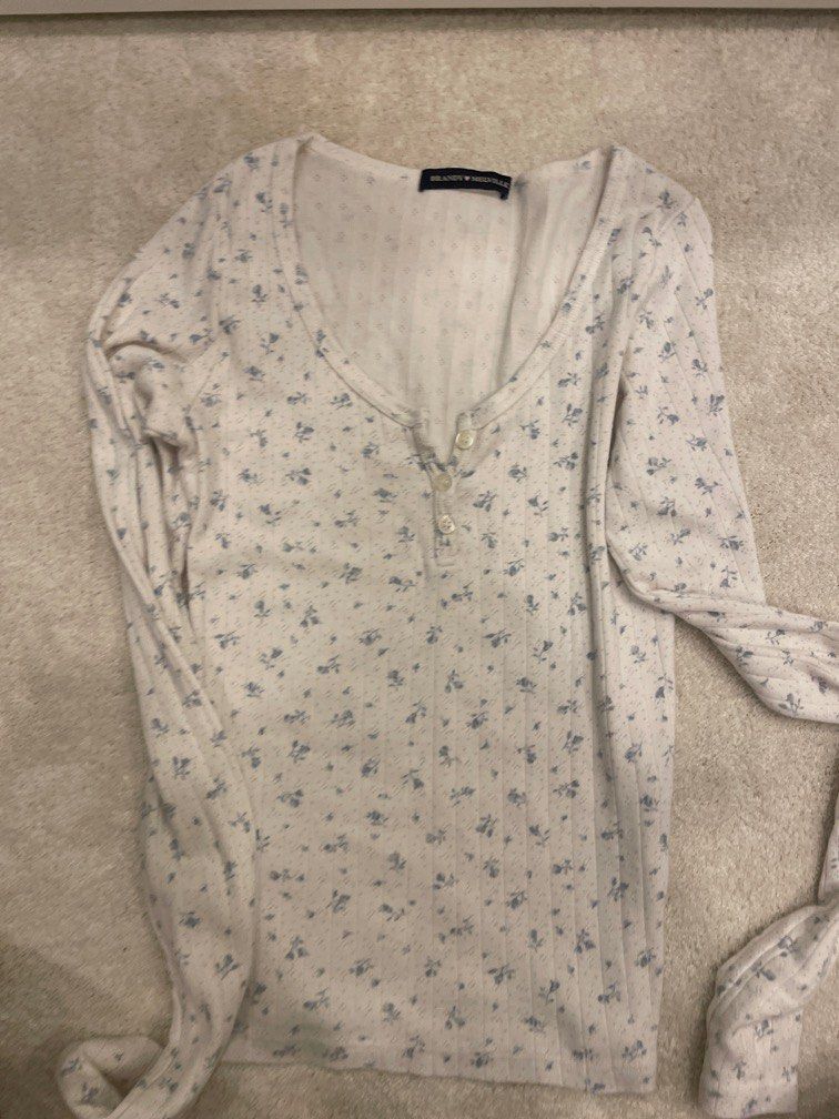 Brandy 3 button floral zelly, Women's Fashion, Tops, Longsleeves on ...