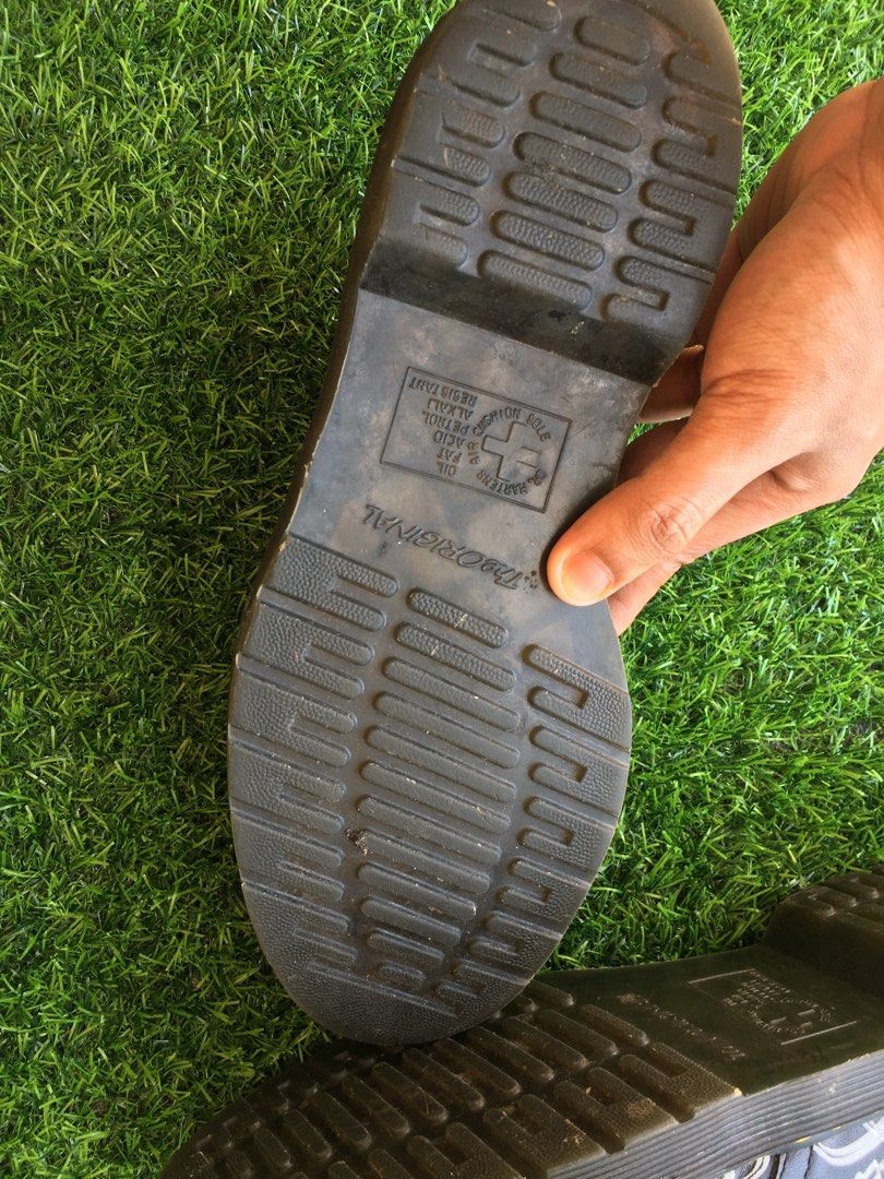 DOC MARTENS 1461 SCRIPT, Men's Fashion, Footwear, Casual Shoes on Carousell