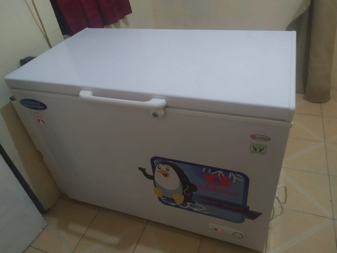 Freezer DAIMITSU 300L, Kitchen & Appliances di Carousell