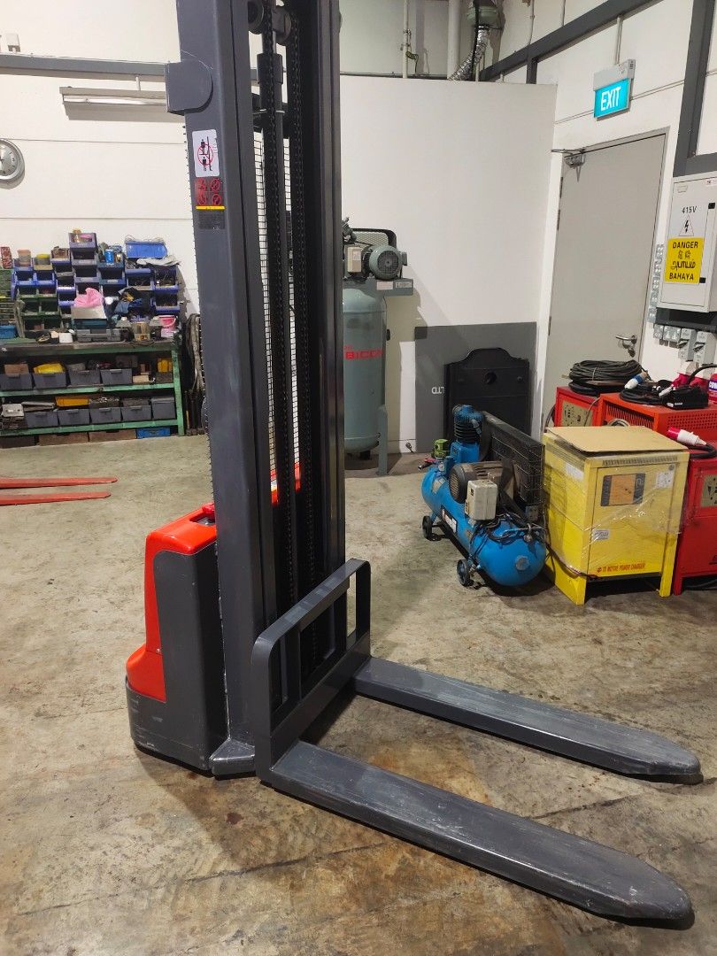 Fully Electric Stacker, Cars, Other Vehicles on Carousell