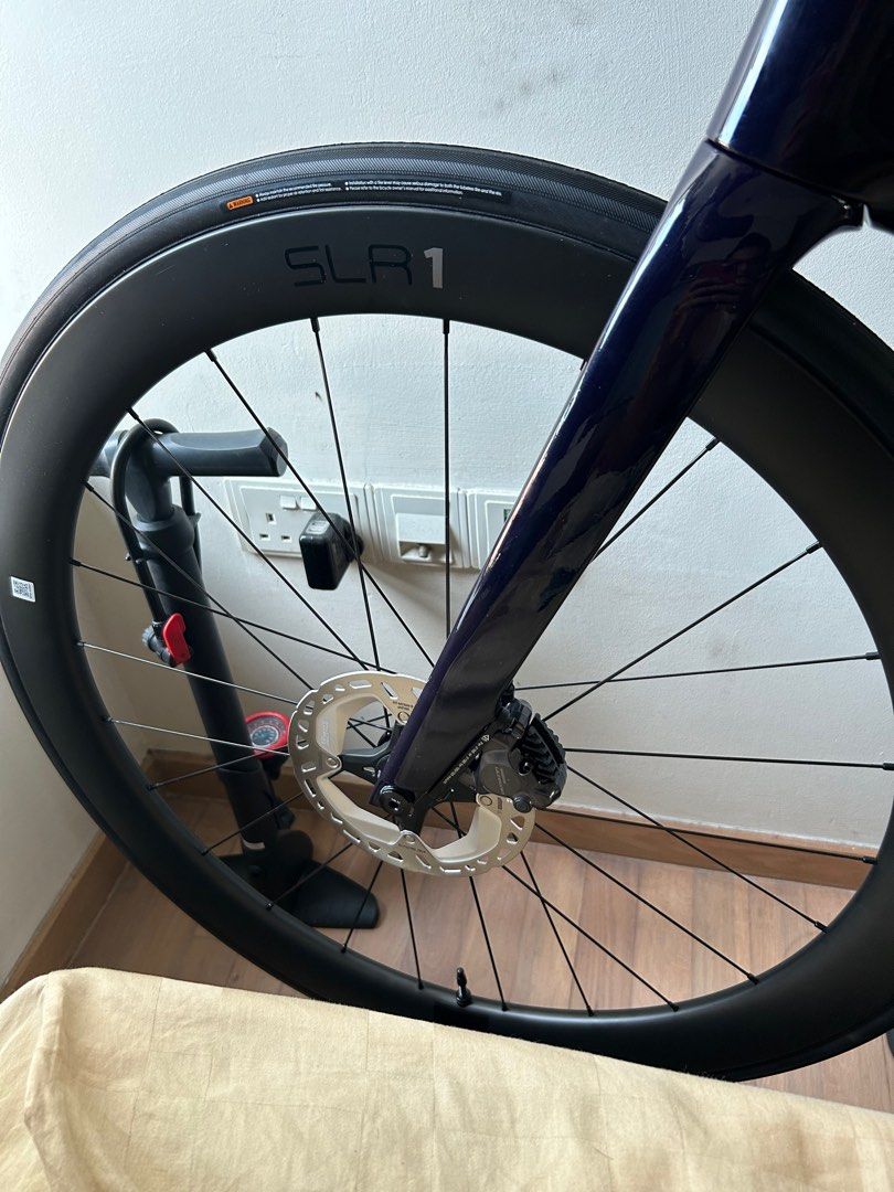 Giant SLR 1 disc carbon wheelset 50mm Hookless, Sports Equipment ...