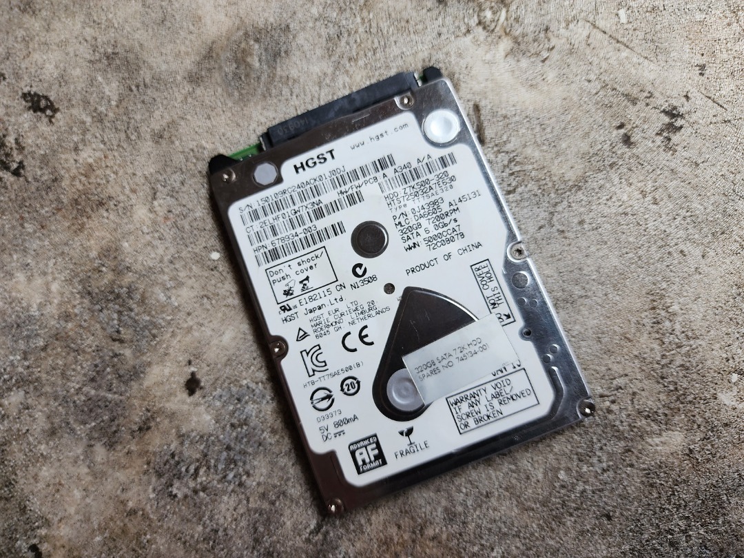 Hardisk HDD Internal PC Laptop 2.5 HGST 320GB SATA 00, Elektronik ...